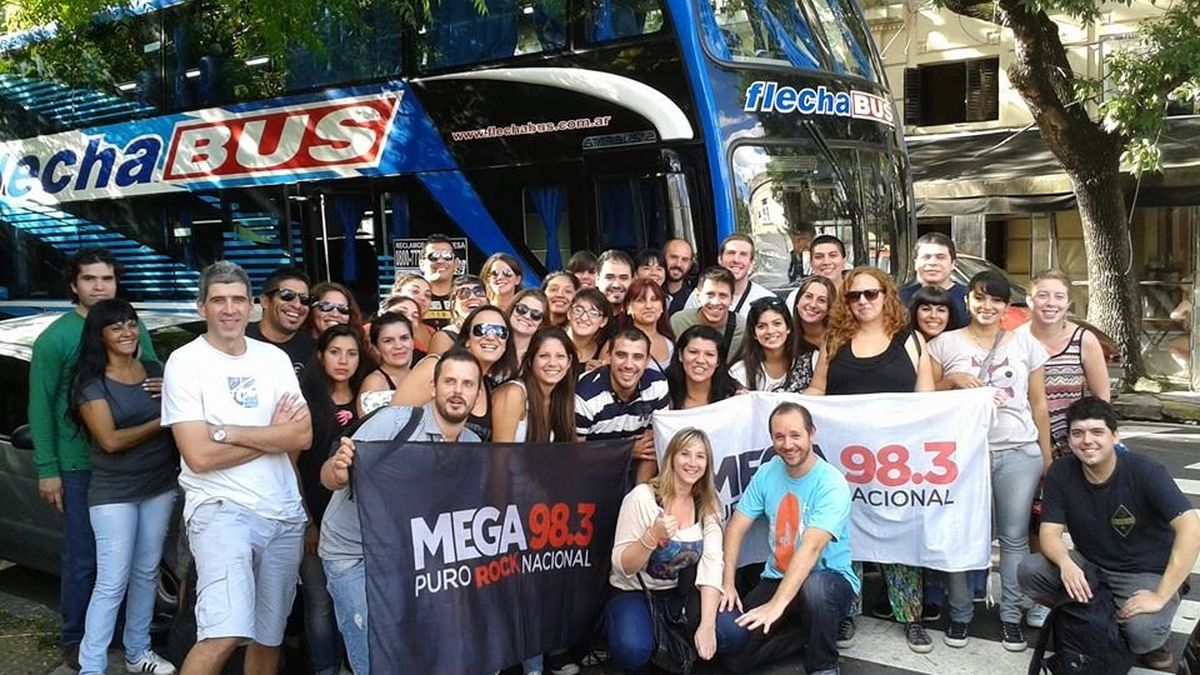 Mega 98.3 llevó a 40 oyentes al show de No Te Va Gustar en el estadio ...