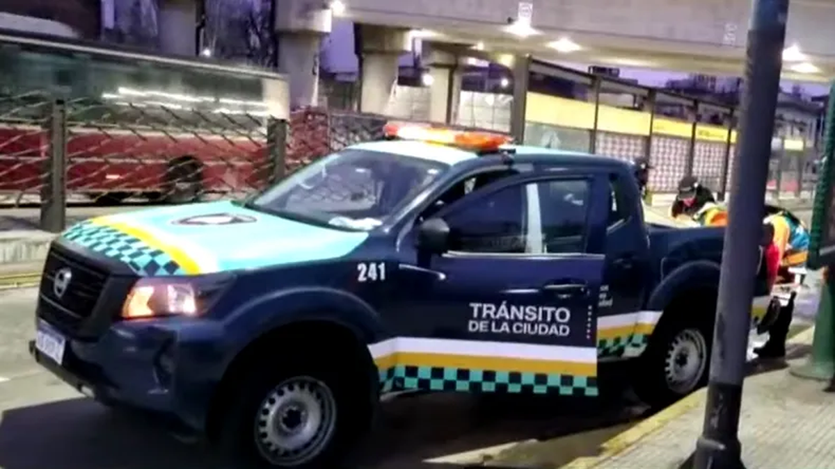 Des-control de alcoholemia en Palermo: el operativo terminó a las piñas ...