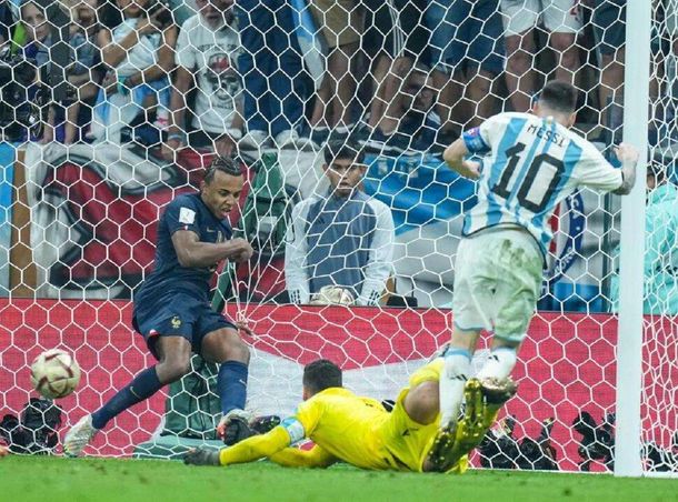 Por qué la pelota del último gol de la Selección está en Castelar