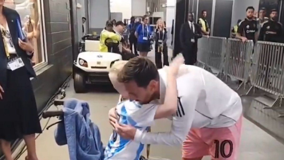 El gran gesto de Lionel Messi con un chico con capacidades diferentes ...