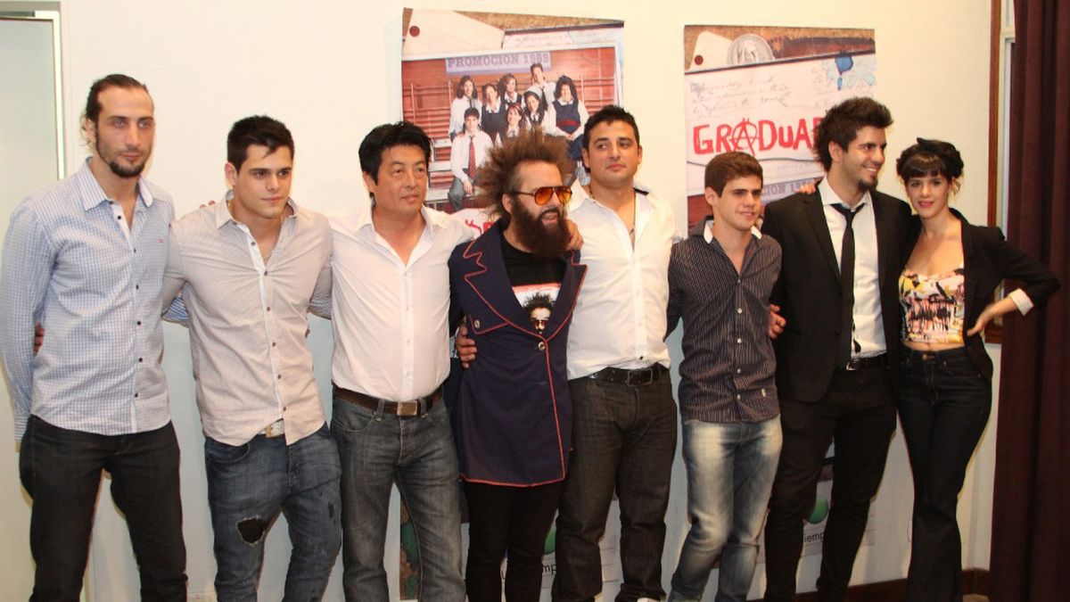 La multitudinaria fiesta ochentosa de Graduados