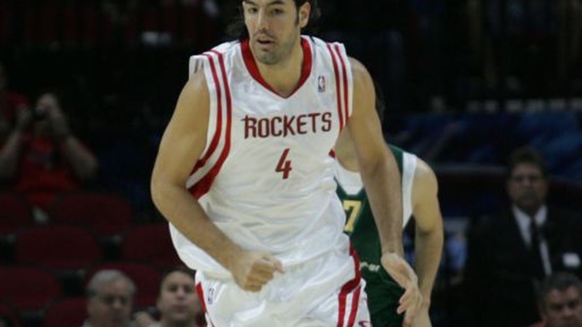 Otra buena labor de Luis Scola en la derrota de Houston Rockets