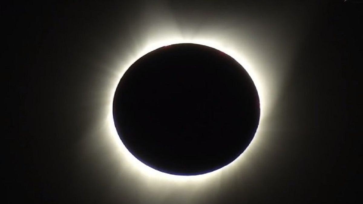 VIDEO: Así se vio el eclipse total en Estados Unidos después de 100 años