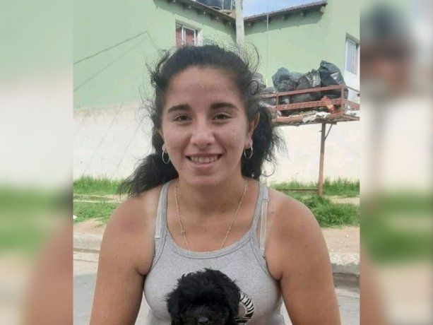 Buscan desesperadamente a una adolescente de 15 años que desapareció en La Plata