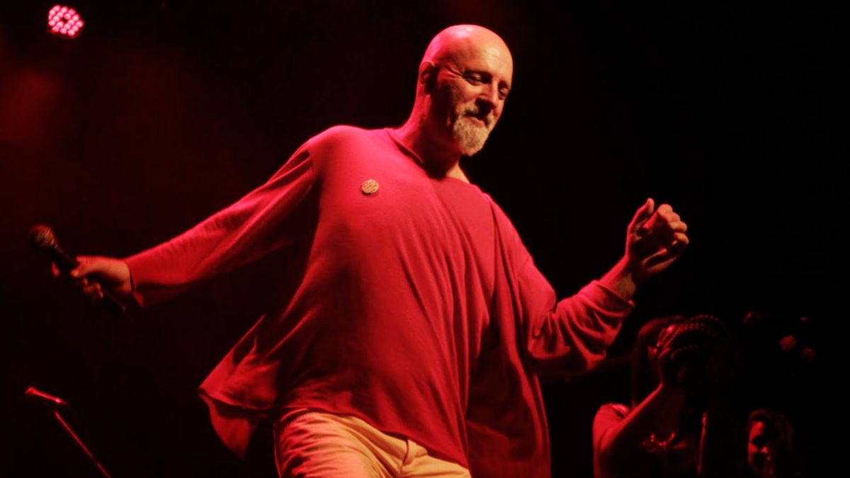 Cordera vuelve a los escenarios tras sus declaraciones contra las mujeres