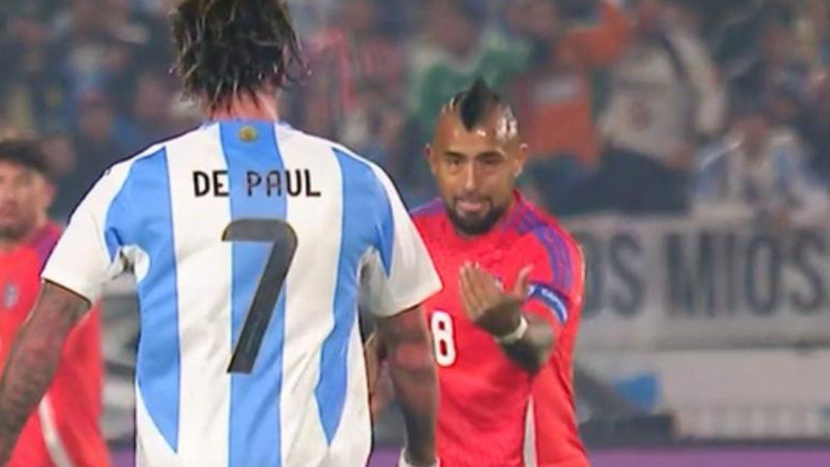 Los gestos de provocación de Arturo Vidal a Rodrigo De Paul