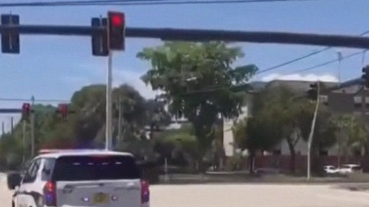 Video: Messi salió de la práctica del Inter Miami y cruzó un semáforo ...