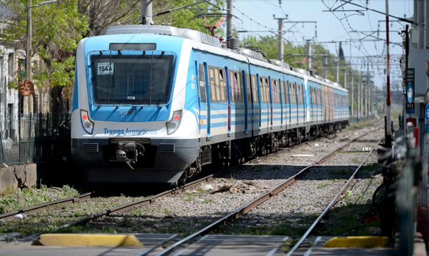 Trenes Argentinos informó que la línea Roca funcionará con servicio ...