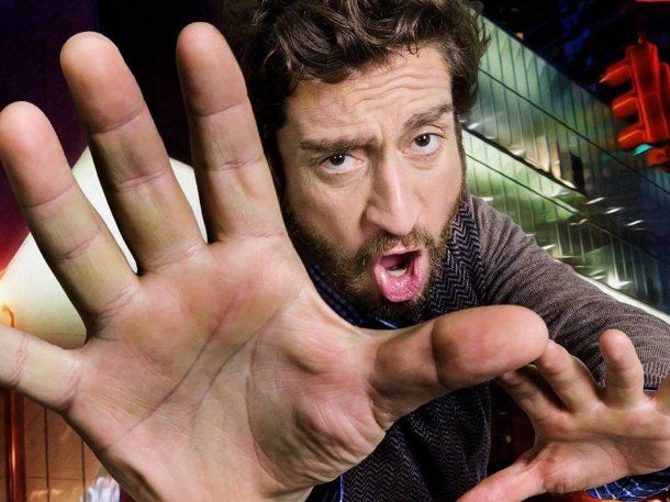 Quién es Alejandro Paker, el jurado malo en Canta conmigo ahora