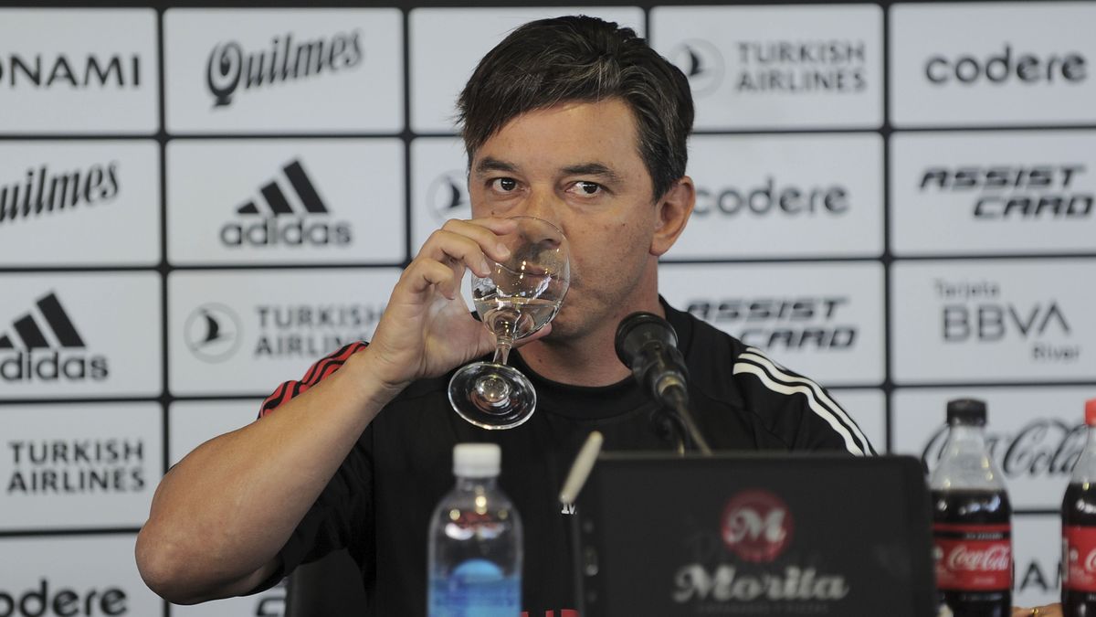 Memes y reacciones a la continuidad de Gallardo en River