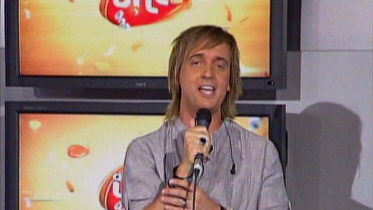 Justo Lamas se mostró como cantante en la pantalla de C5N