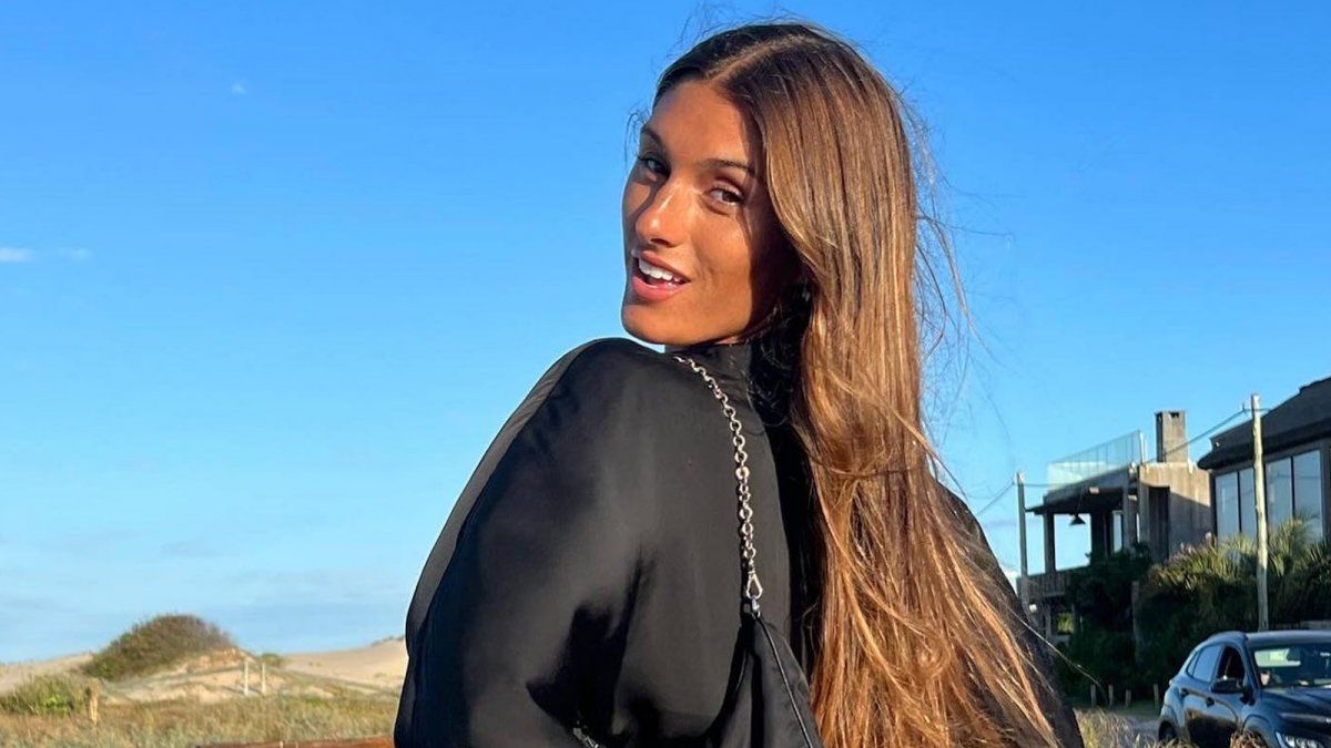 Lola Latorre Se Lució Con Una Microbikini Verde Flúo Diseñada Por Ella