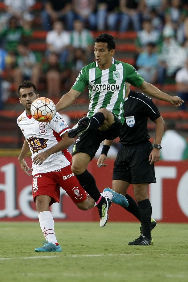 Huracán empató ante Atlético Nacional y clasificó a octavos de la ... Huracán empató ante Atlético Nacional y clasificó a octavos de la ...