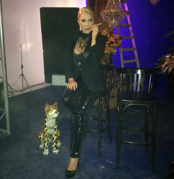 Reina Reech sorprende con una producción sexy a los 55 años