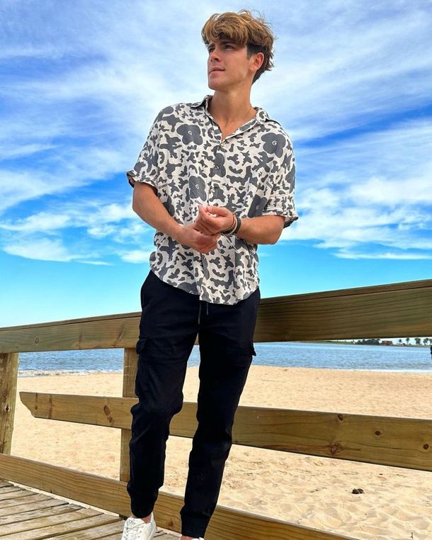 Marcos Ginocchio hizo explotar las redes posando en las playas de Uruguay