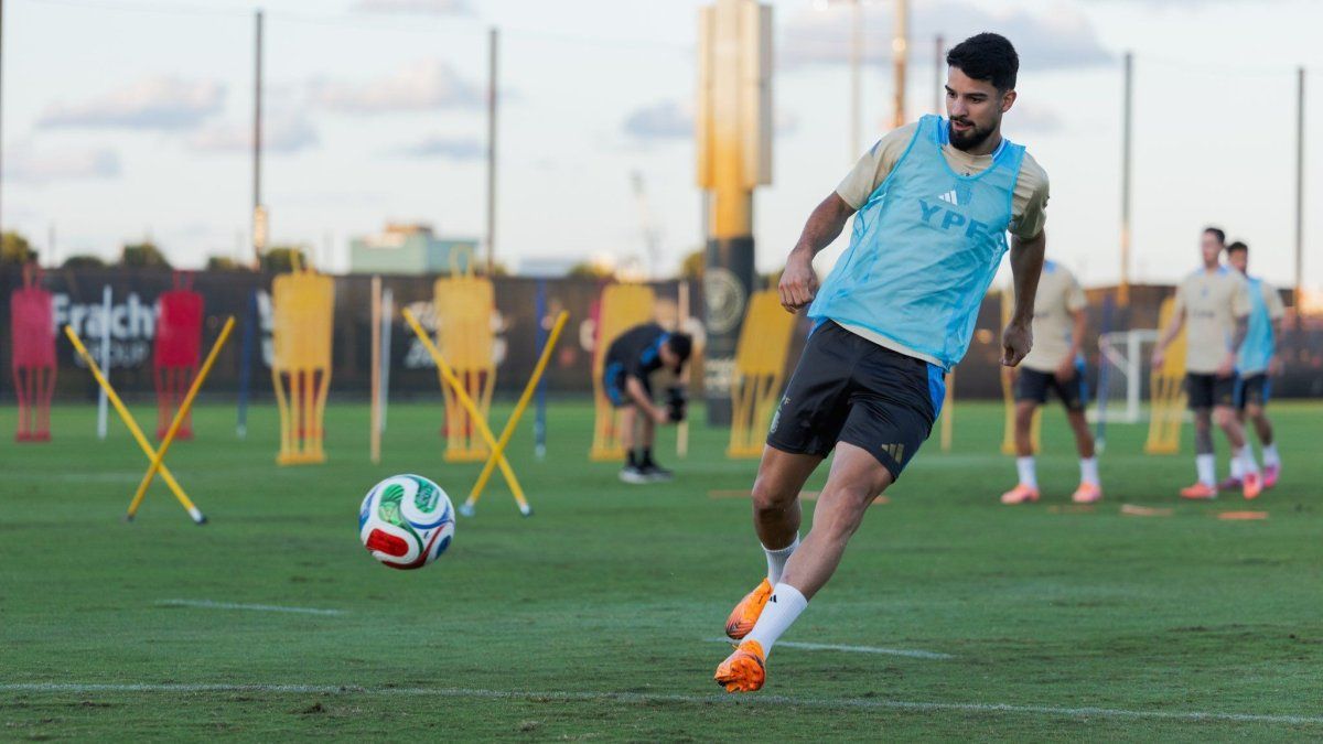 Quién es José Manuel López, el delantero que debuta en la Selección ...