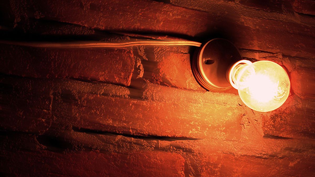 Récord innecesario: la lamparita que lleva ya un siglo encendida