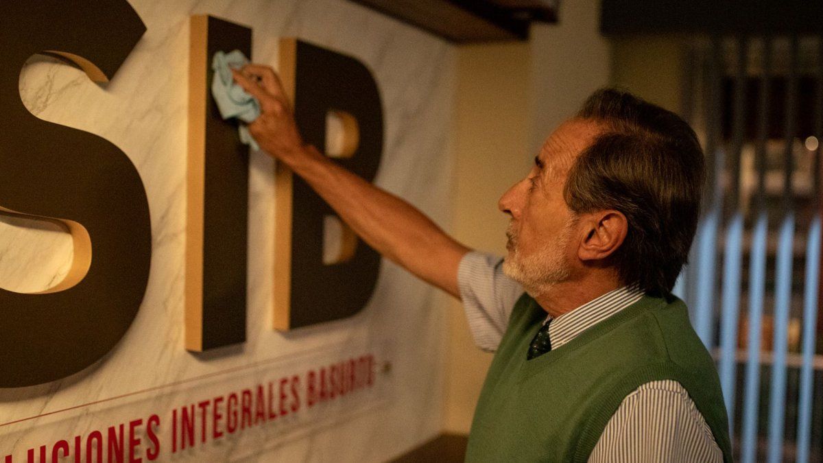 La verdadera familia Basurto, en contra de la serie El Encargado