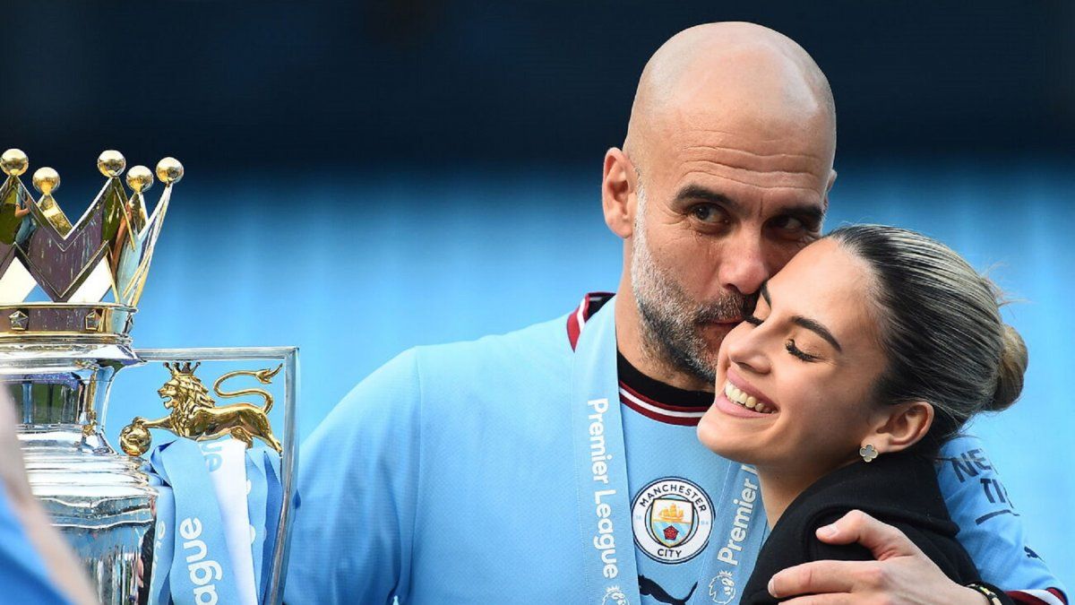 Quién es María Guardiola, la hija de Pep que no dejaba de mirar a ...