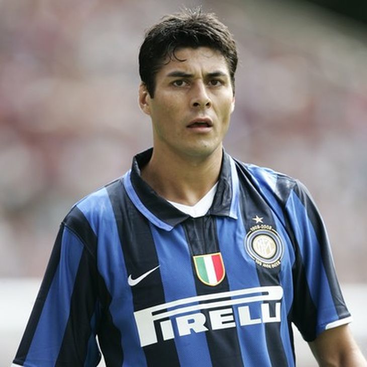 Julio Cruz tiene ofertas para emigar a Real Madrid o Bologna