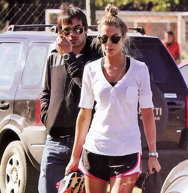 Chechu Bonelli y Darío Cvitanich: un amor que se fortalece en la red