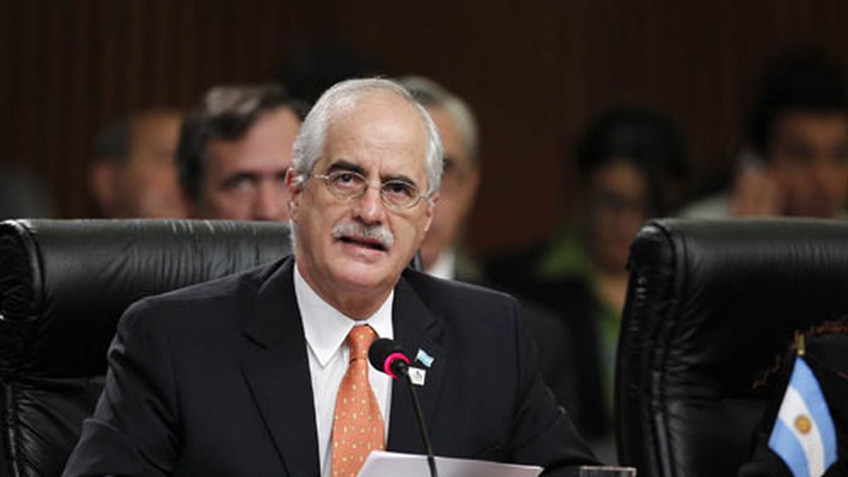 Taiana encabezará la lista del FpV de legisladores porteños