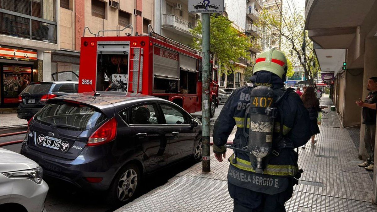 Incendio en un edificio de Balvanera: los vecinos debieron ser evacuados