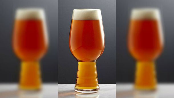 ¿Por qué se sirve la cerveza IPA en copa?