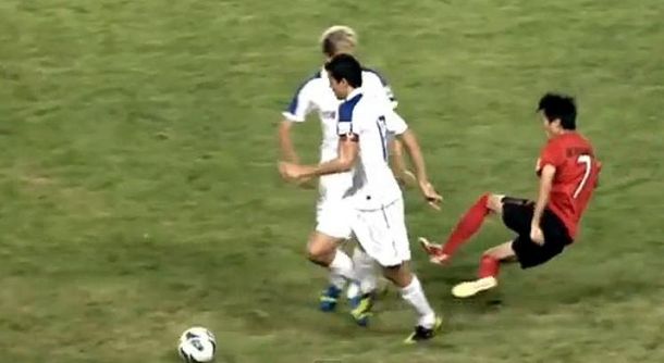 Violenta patada voladora contra Gio Moreno en China