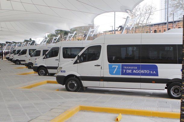 Combi vs colectivos: el Gobierno impulsa la desregulación de los ...