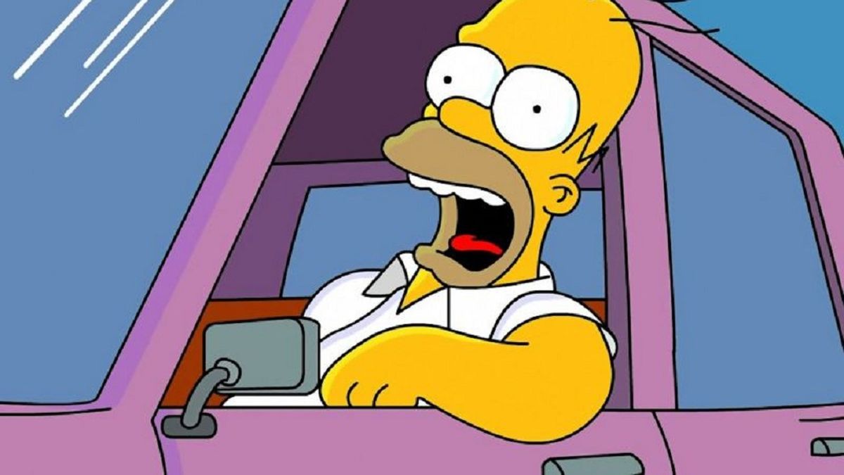 ¿Qué modelo de auto maneja Homero Simpson?