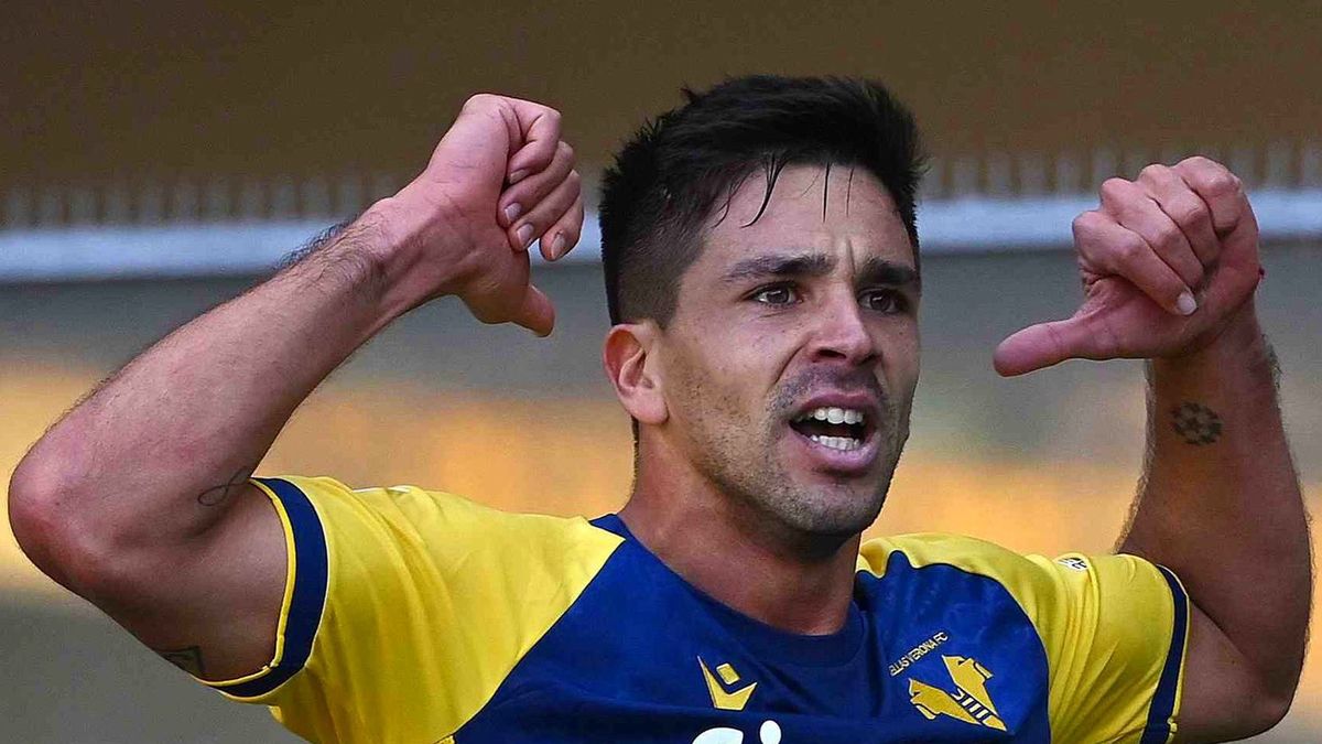 Gio Simeone, intratable: marcó los cuatro goles de Hellas Verona a Lazio