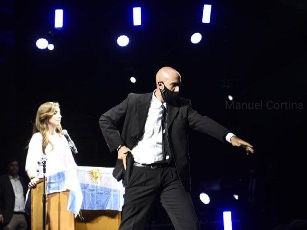 La foto del arma con la que el custodio de Victoria Villarruel amenazó ...