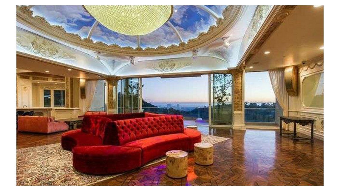 Conocé por dentro la mansión más cara de Beverly Hills: está a la venta
