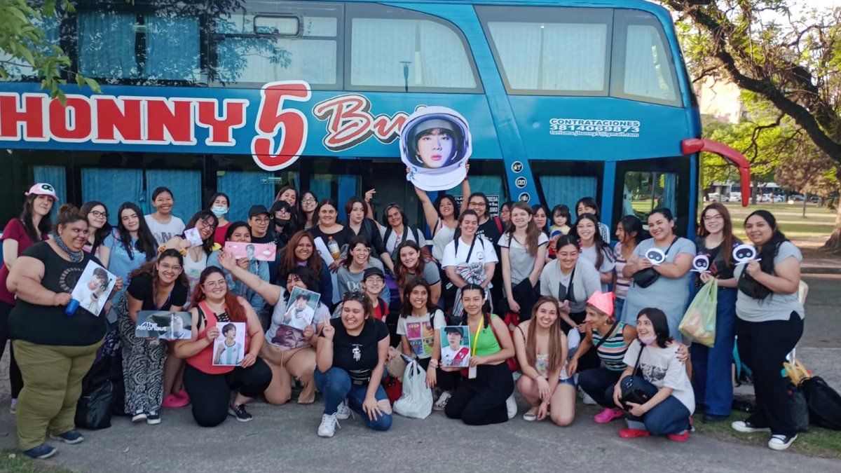 Jin con Coldplay: la odisea de ARMY para ver al cantante de BTS en ...