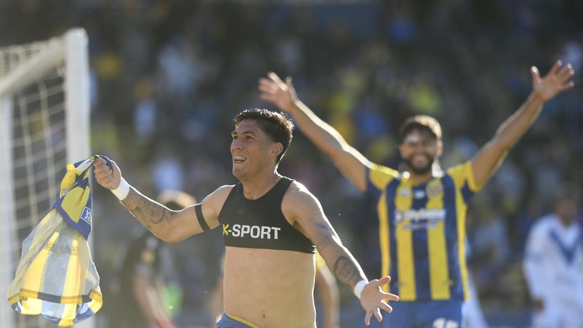 Rosario Central venció a Vélez y, por ahora, es puntero de la Zona B