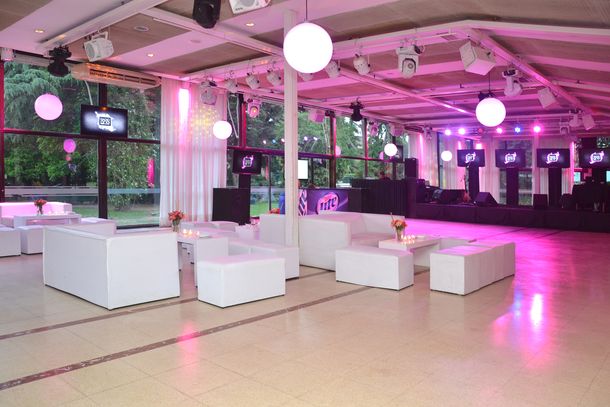 Así fue por dentro la gran presentación de Radio One 103.7