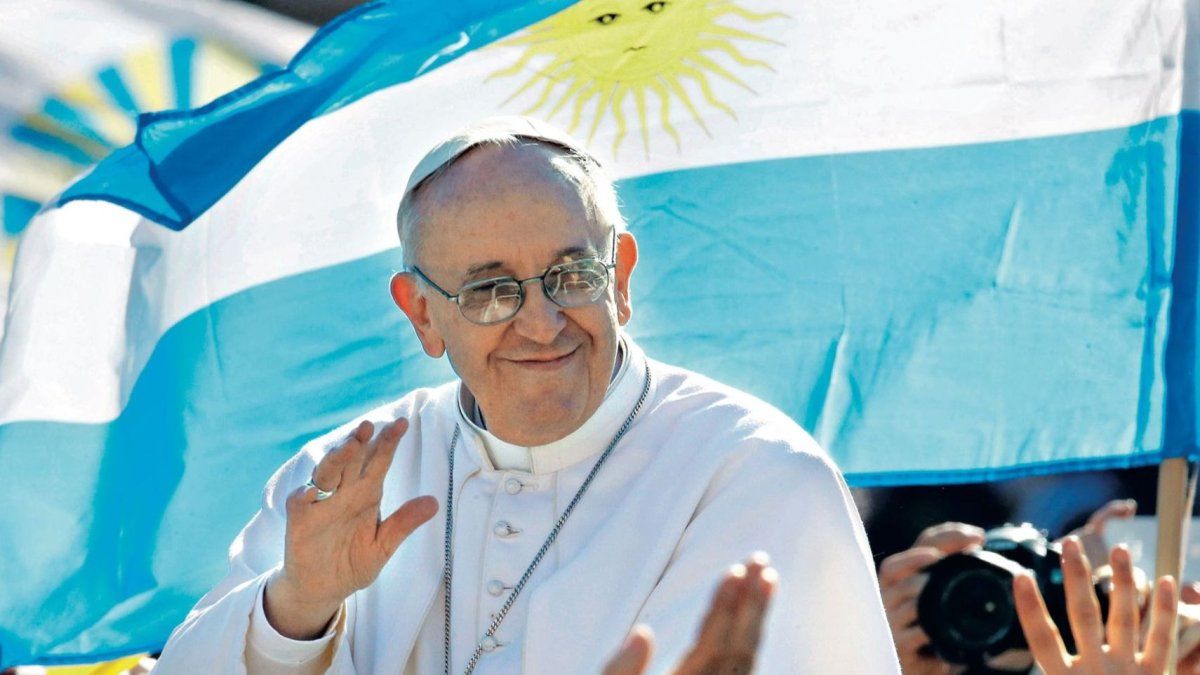 La salud del papa Francisco: el Vaticano confirmó su mejoría