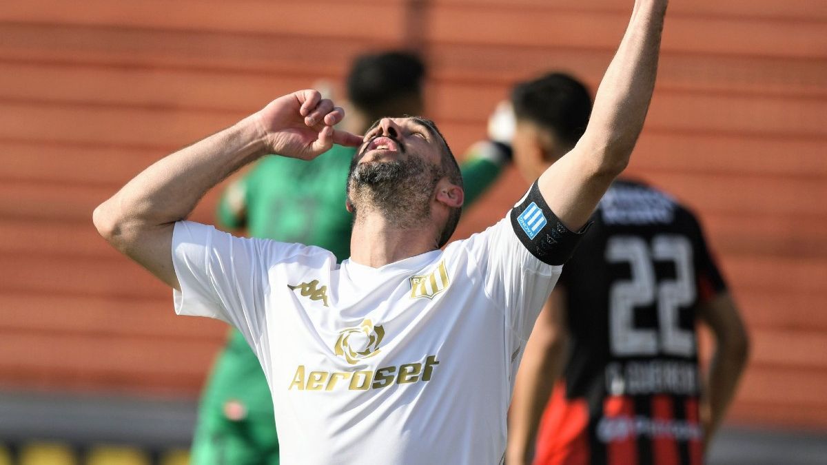 Racing se impuso ante Patronato por la Liga Profesional de Fútbol