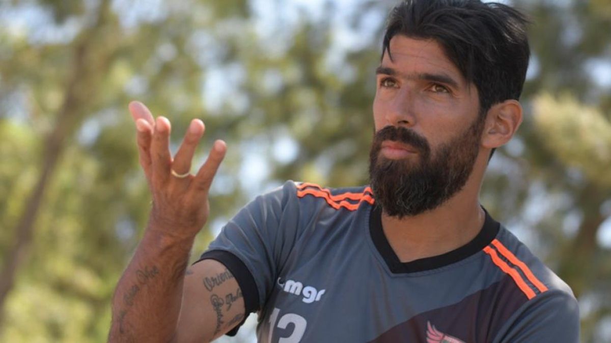 Sebastián Abreu fue presentado en su nuevo club