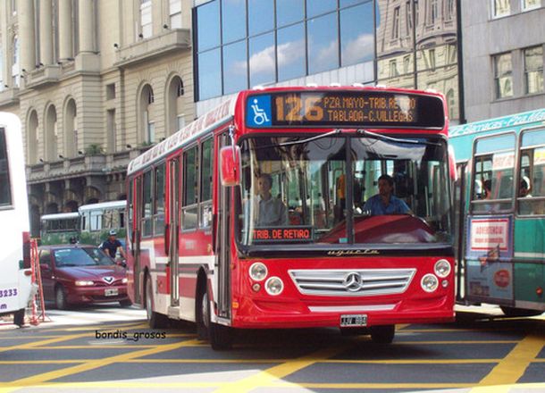 La Línea 126 sin servicio por el asalto a un chofer