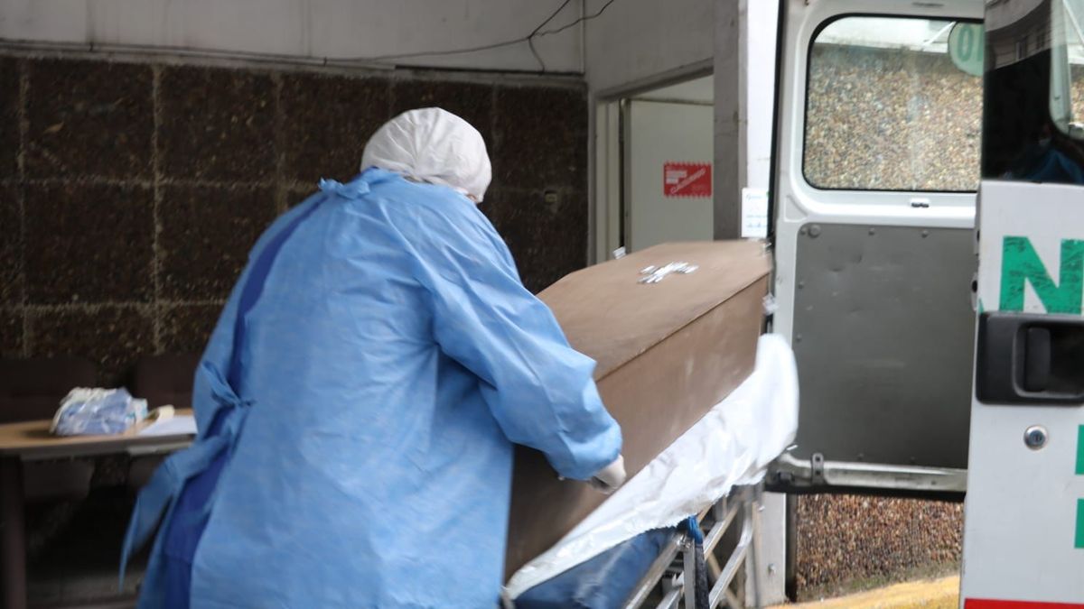 Hallan siete cadáveres en descomposición en la morgue sin refrigeración ...