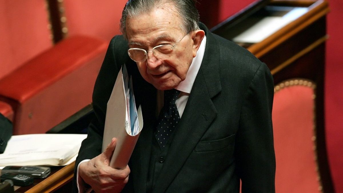 Murió el ex primer ministro italiano Giulio Andreotti