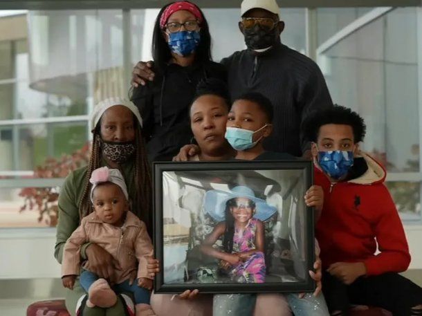 Su hija murió intentando hacer un desafío viral y demandó a TikTok