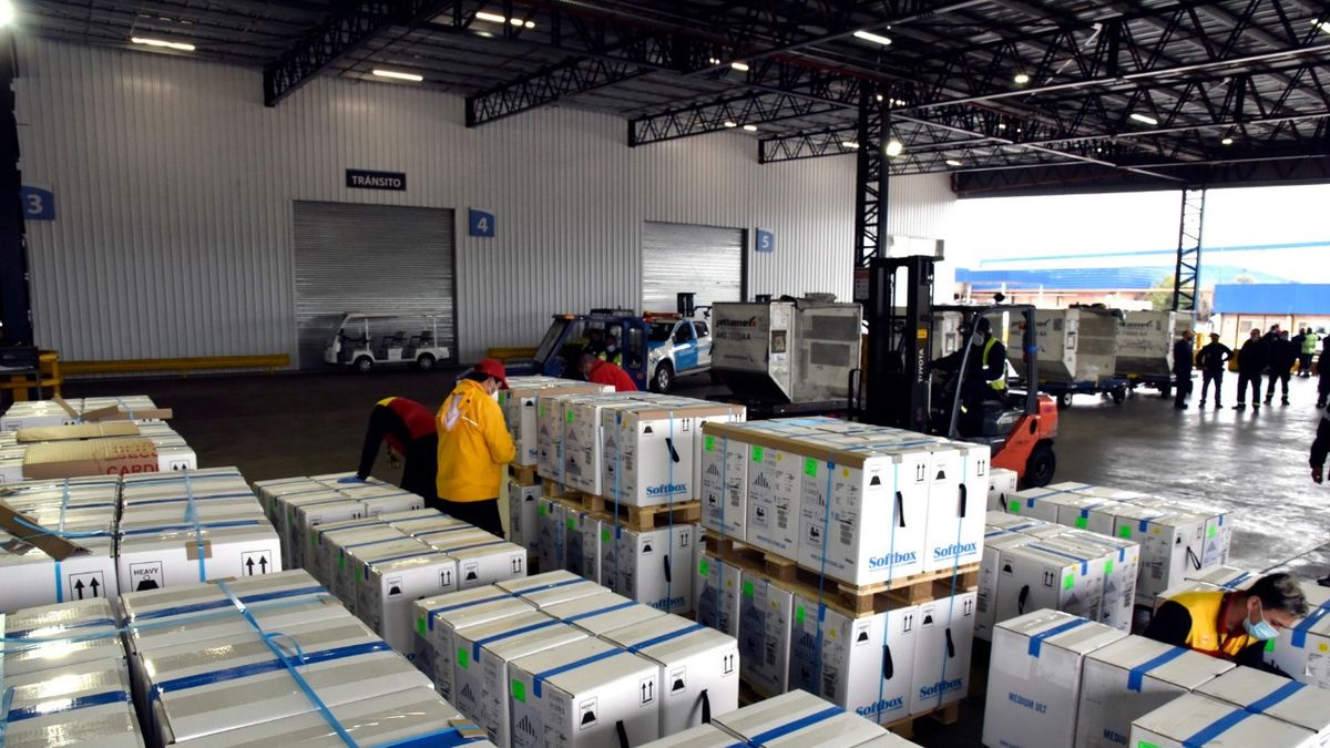 Llegaron al país 936 mil vacunas de Pfizer