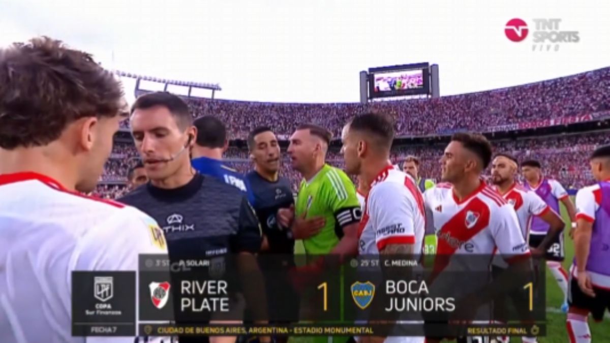 Final caliente en el Superclásico: el cortito de Franco Armani a ...