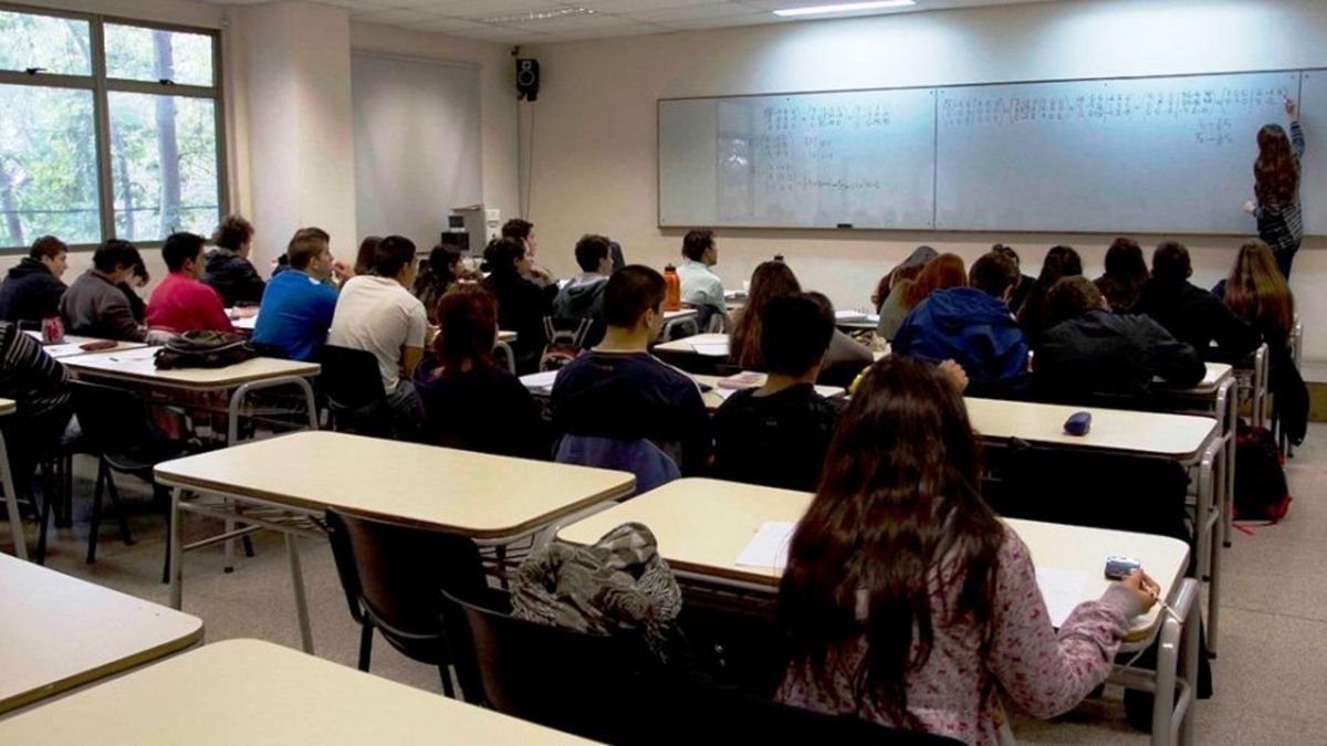 Vuelta a las clases: los alumnos de las universidades serán los últimos ...