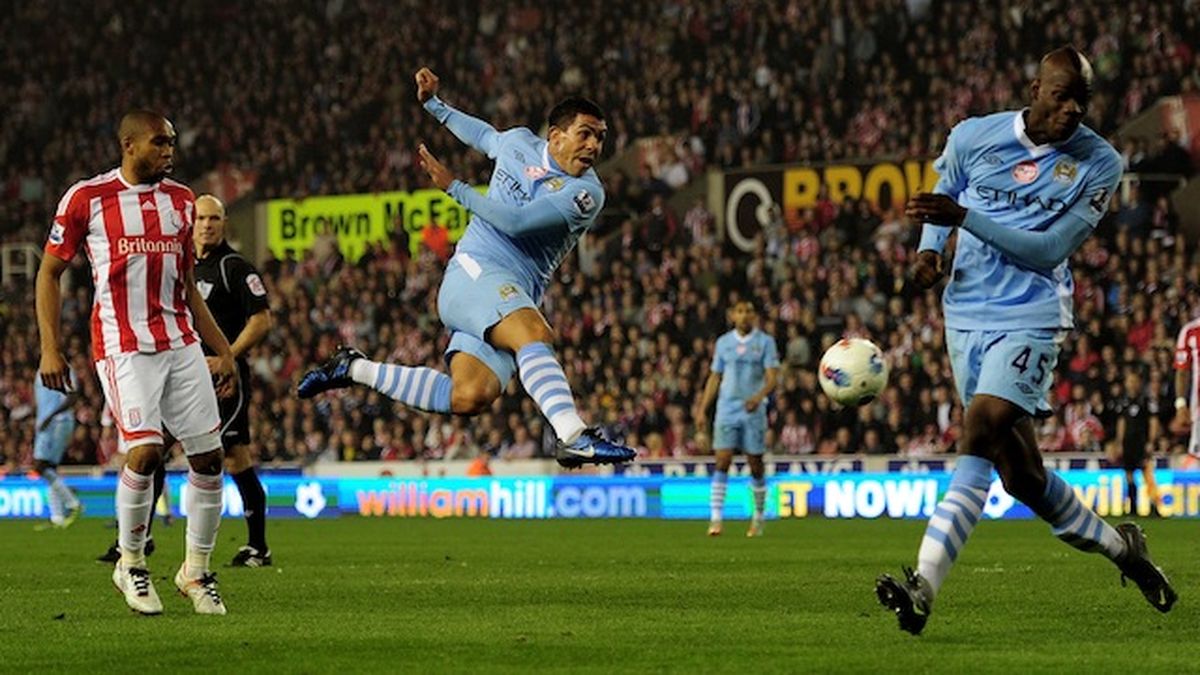 El City venció al Arsenal con una gran partido de Tevez