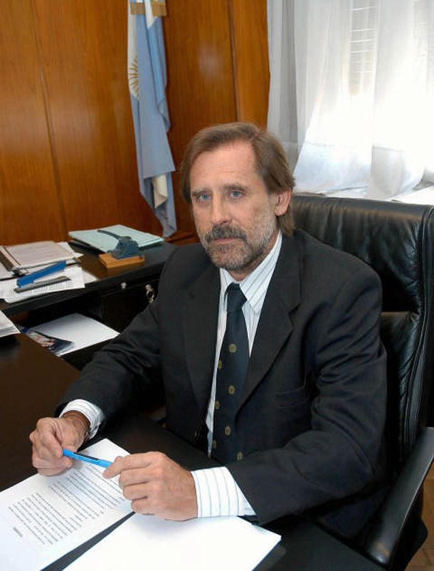 Carlos Fernández asume esta tarde