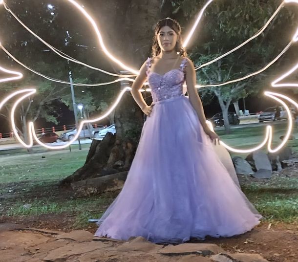 Quién es Romina Peralta, el hada madrina que les hace realidad los sueños a chicas que cumplen ...